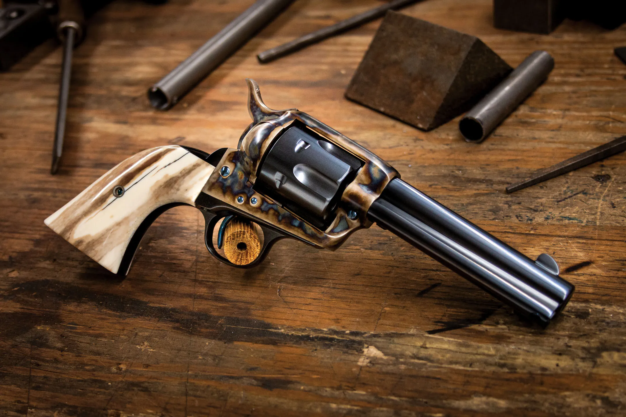 Colt Peacemaker: El revólver que conquistó el Viejo Oeste